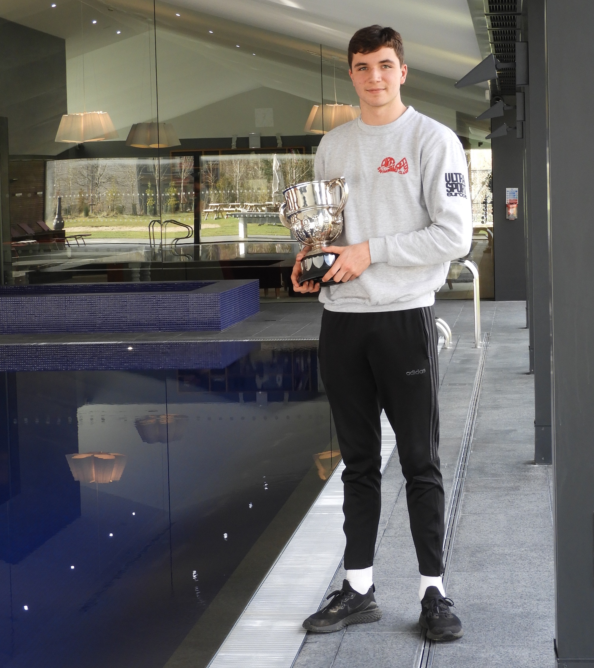 Fairford's champion swimmer has heart set on the Paris Olympics | Chris ...